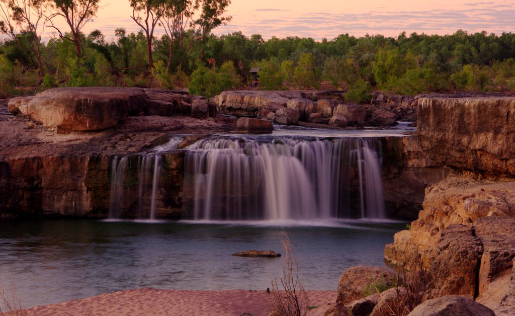 LEICHHARDT FALLS | Splashing Paint