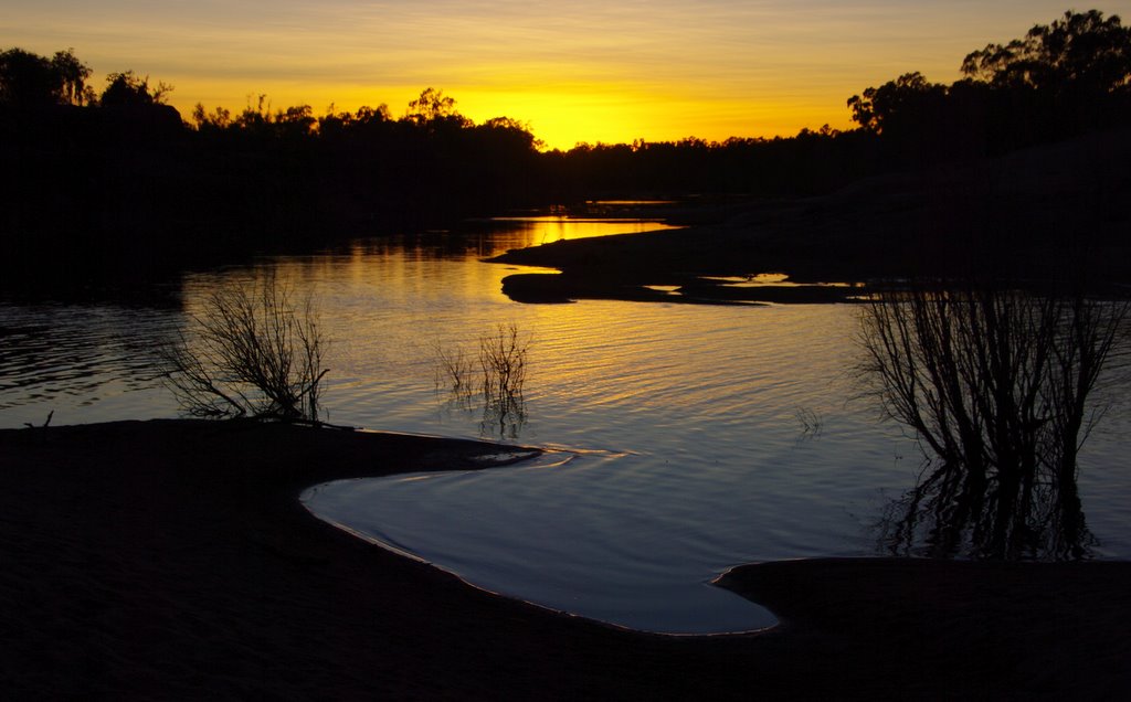 LEICHHARDT FALLS | Splashing Paint