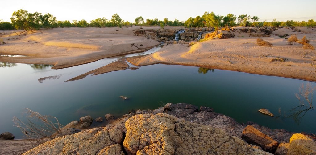 LEICHHARDT FALLS | Splashing Paint