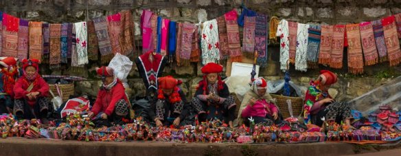 Hmong | Splashing Paint